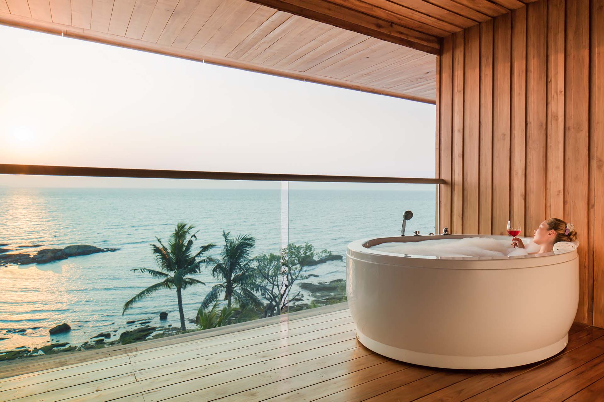 Cape Dara Pattaya: Gallery with Dara Beach Views