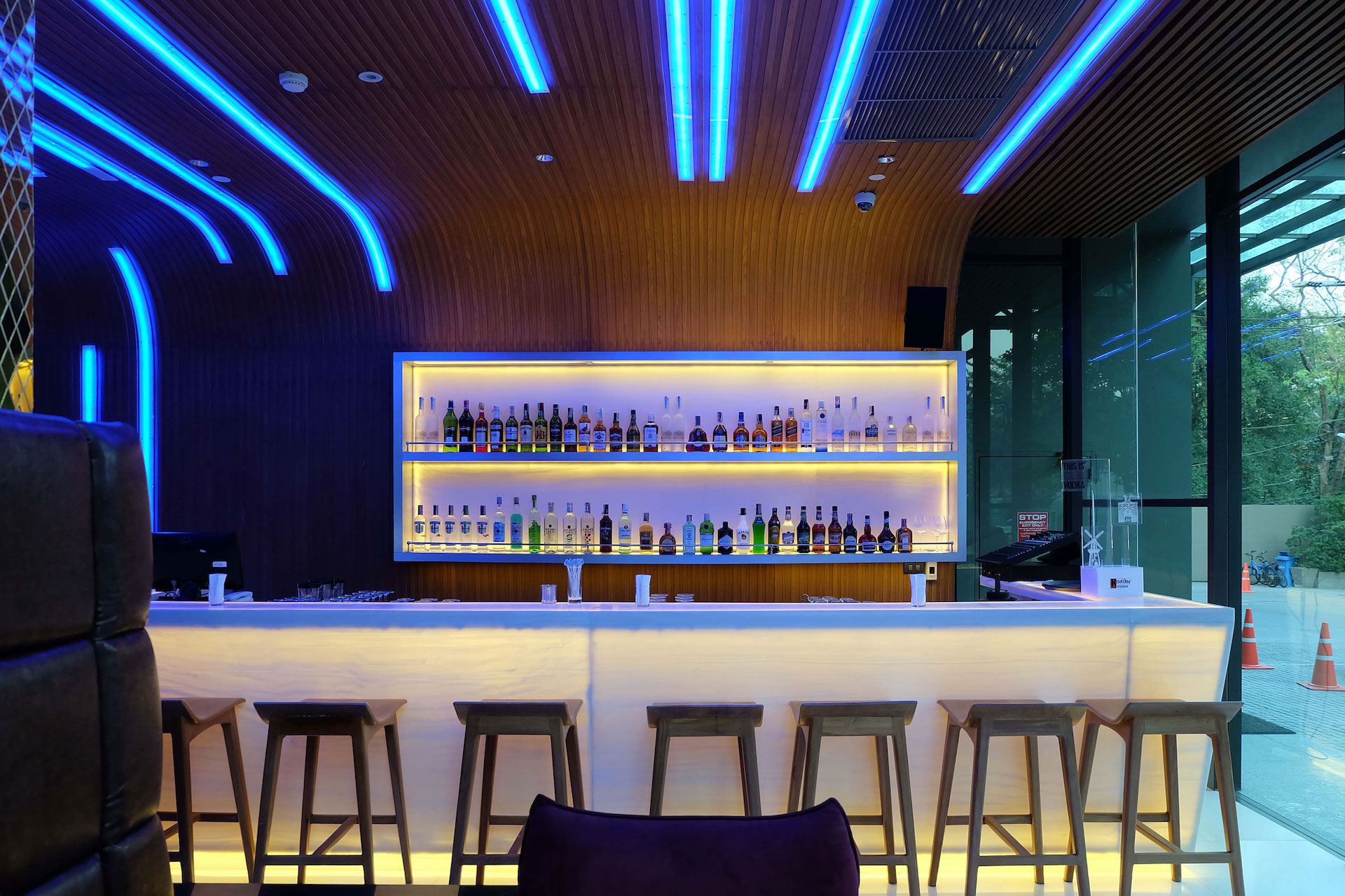 Cape Dara Pattaya: Gallery with Dara Beach Views